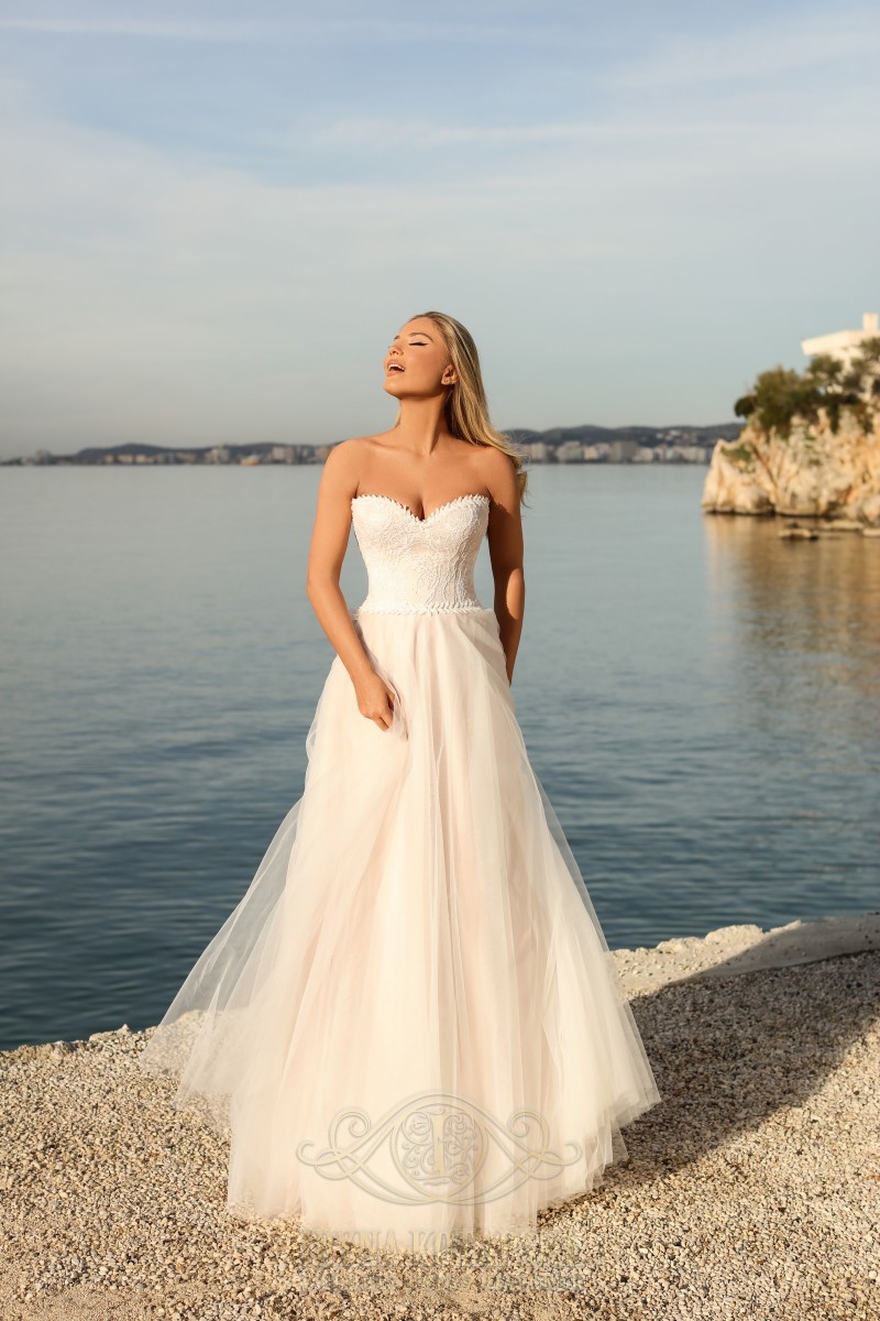 Rochii de mireasa Timisoara / Colectia LOVELY - SYLVIE - Chic by La La ...